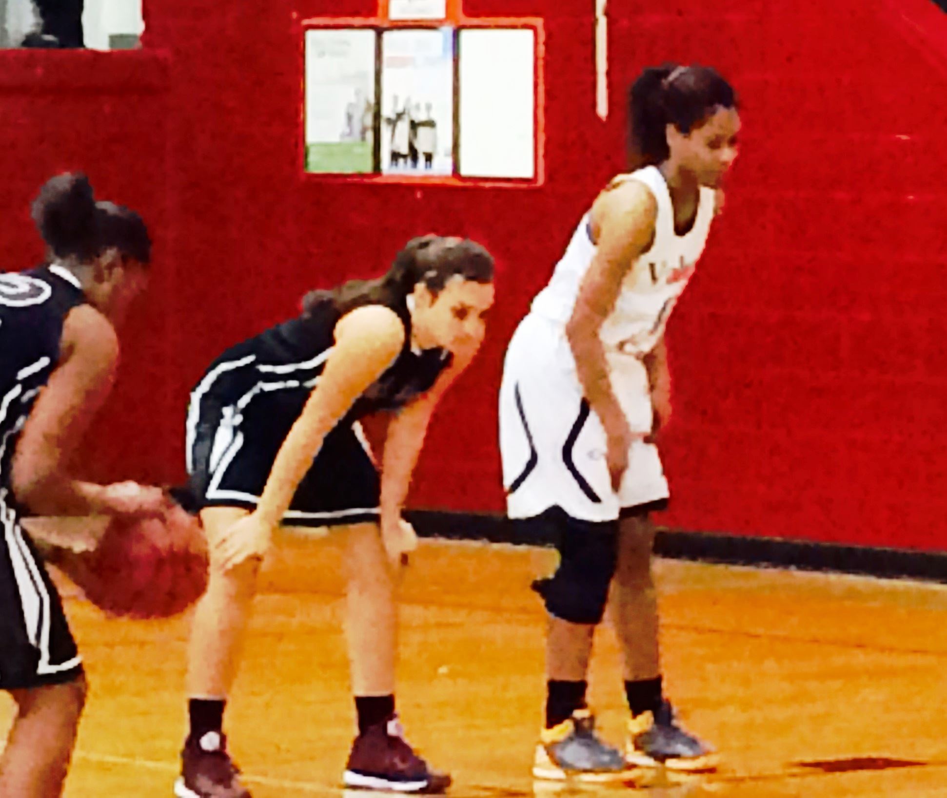 Lady Cubs survive, advance – E.A. Sports Today